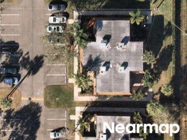 N Lawnwood Cir Apt 23b