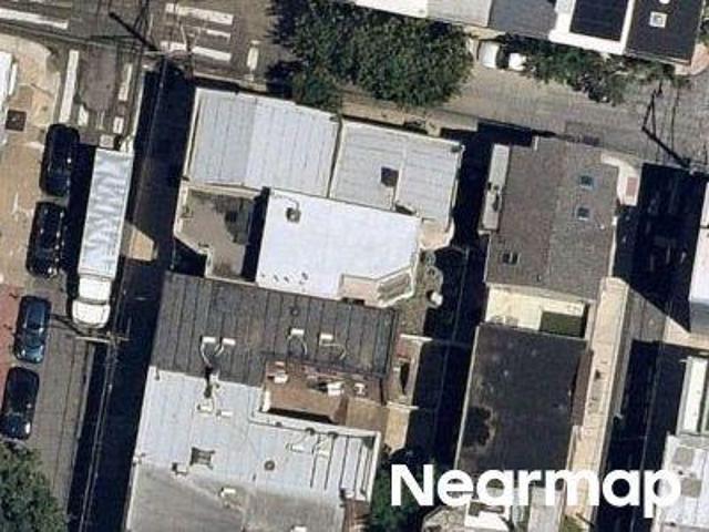 N Lawrence St
