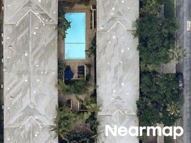 N Laurel Ave Apt 210
