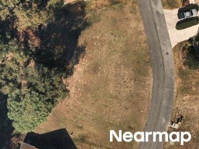 N Laurelwood Loop