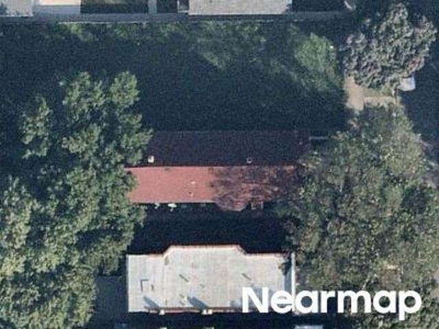 N Leclaire Ave