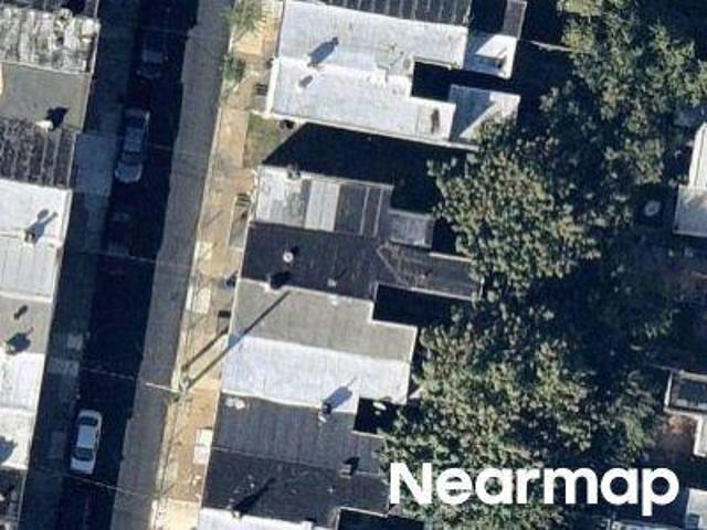 N Lee St