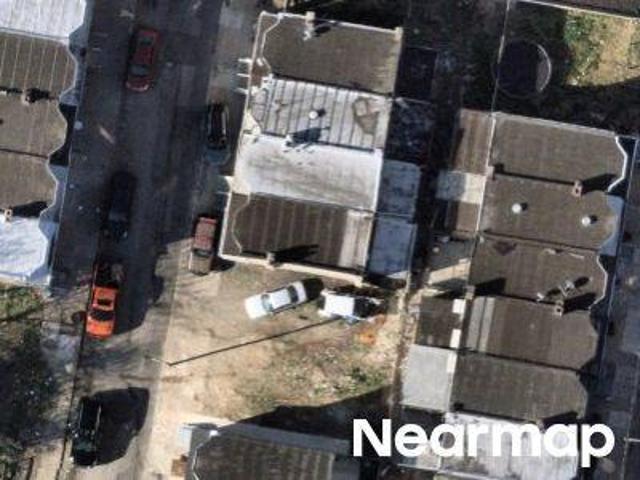 N Lee St