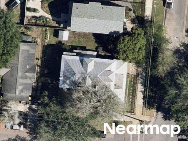 N Liberty St