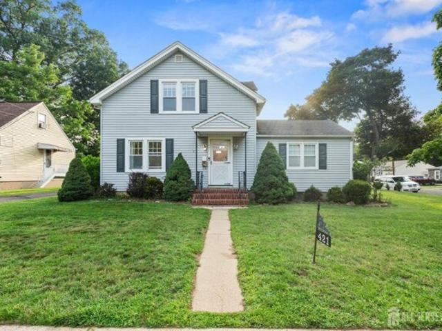 N Lincoln Ave, Middlesex, Home For Sale