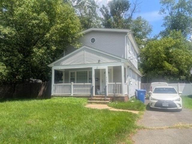 N Lincoln Ave, Middlesex, Home For Sale
