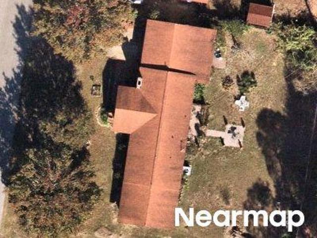 N Lincoln Dr