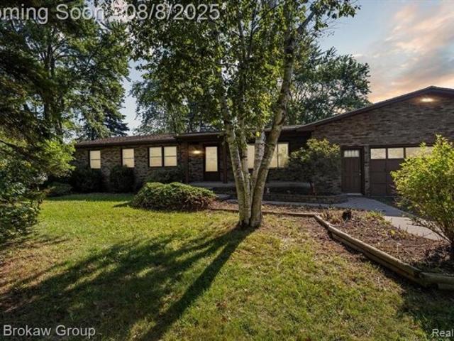 N Linden Rd, Mount Morris Township, Home For Sale