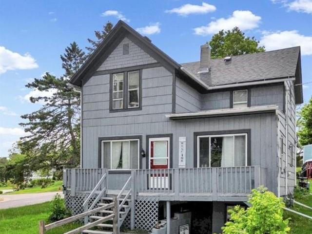 N Linden St, Lake Mills, Home For Sale