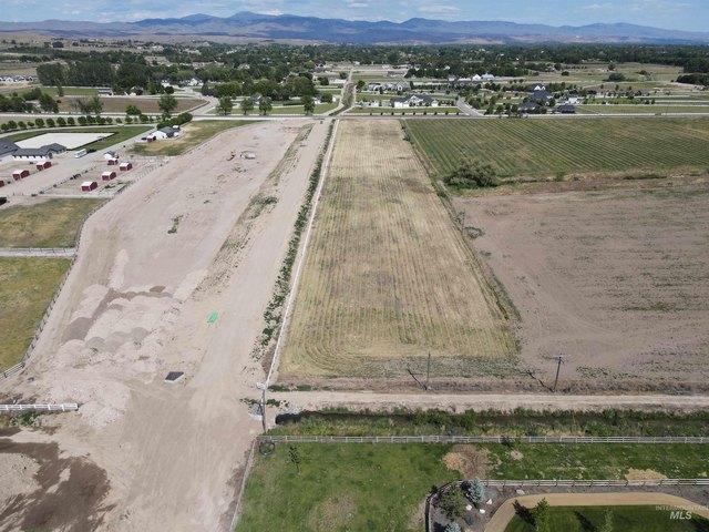 N Linder Rd, Eagle, ID 83616