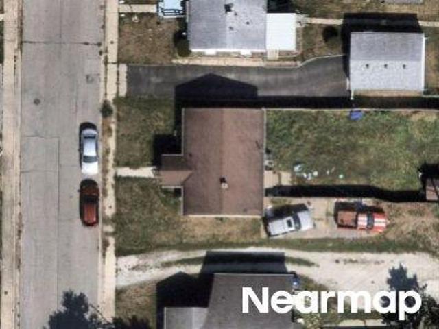 N Lindsay St
