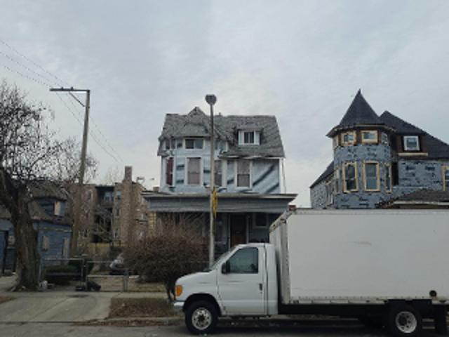 N Lockwood Ave