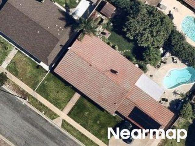 N Palm Ave