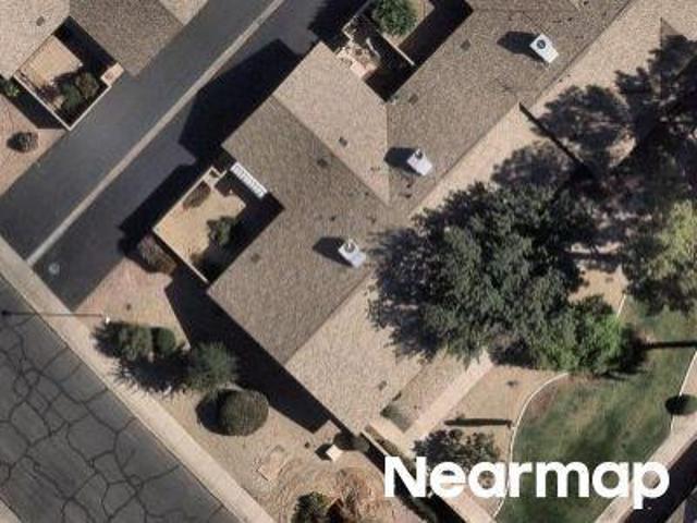 N Palomar Dr
