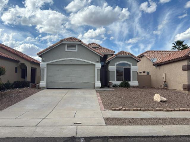 N Panamint Dr