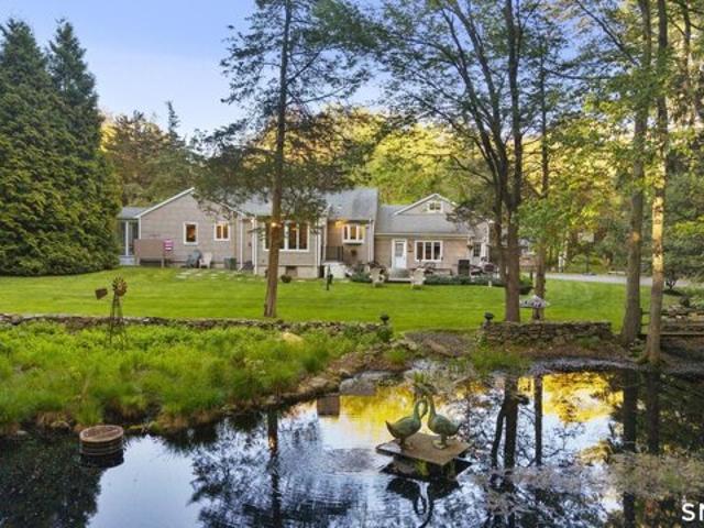 N Park Ave, Easton, Home For Sale