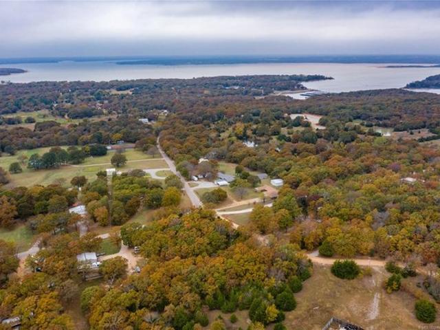 N Park Dr, Mead, OK 73449