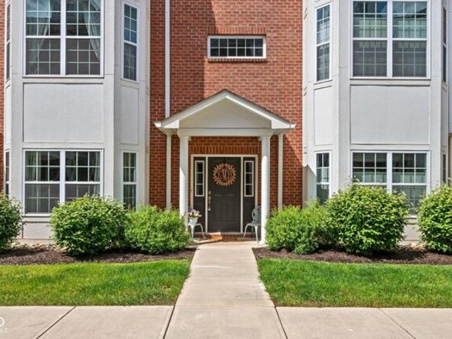 N Park Trail Dr, Carmel, Condo For Sale