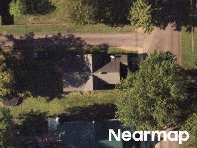 N Pecan St