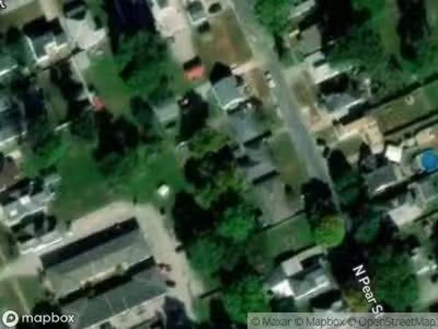 N Pear St
