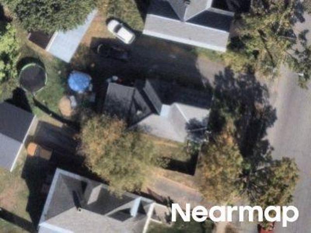 N Perry St