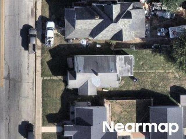 N Philips St