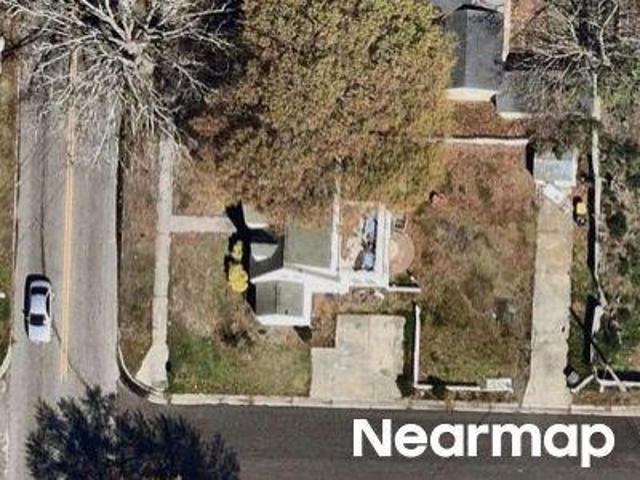 N Pine St