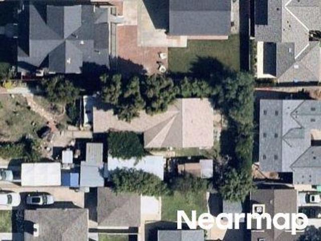 N Pine St