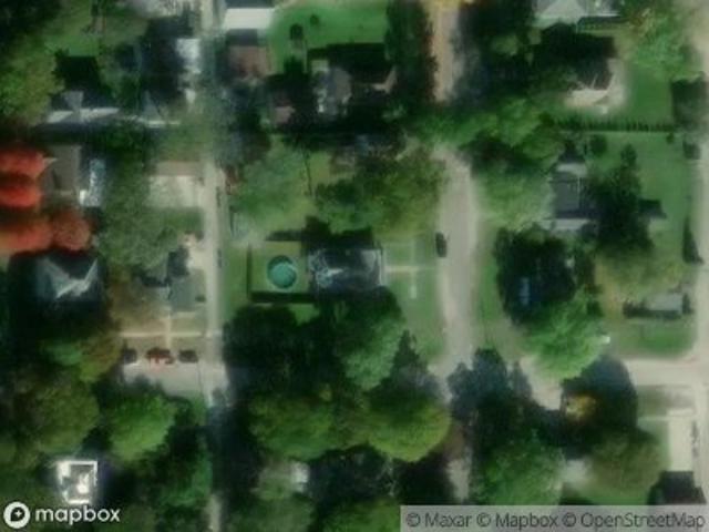 N Pine St