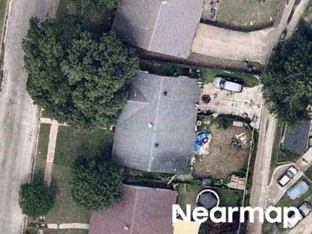 N Pleasant Woods Dr
