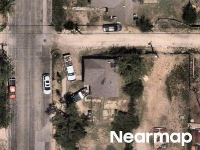 N Poe St