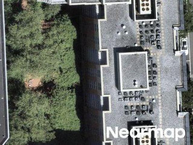 N Pollard St