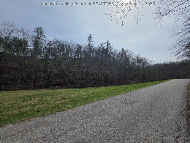 N Poplar Fork Rd, Hurricane, WV 25526
