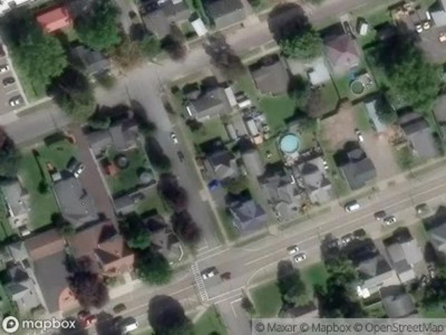 N Porter St