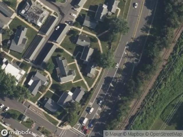 N Portland Ln