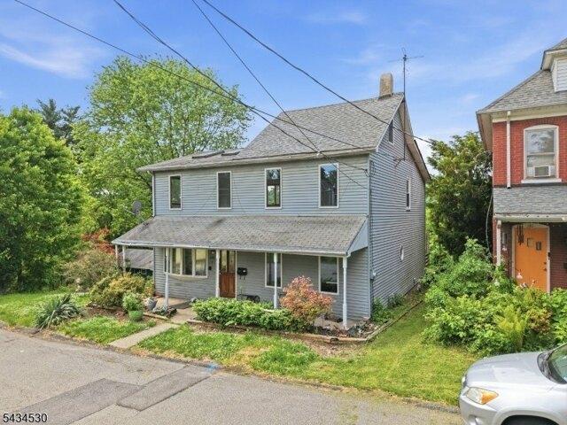 N Prospect St, Lopatcong, Home For Sale