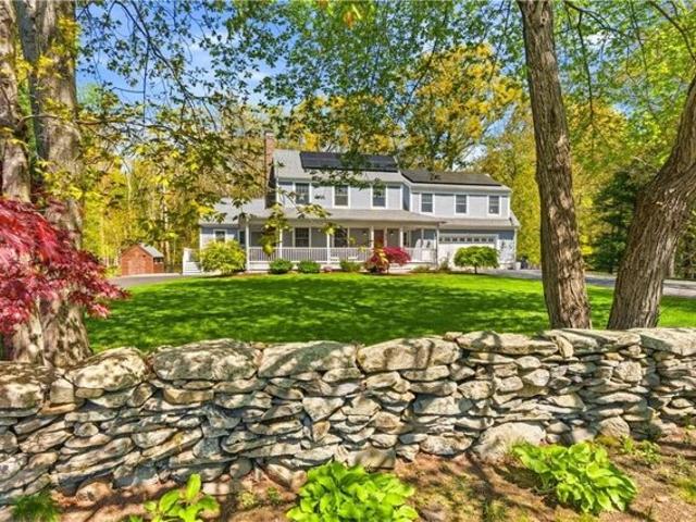 N Quidnessett Rd, North Kingstown, Home For Sale