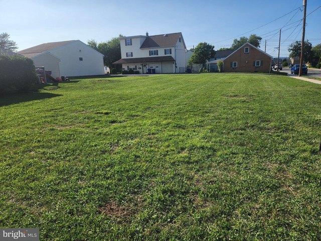 N Race St, Mechanicsburg, PA 17055