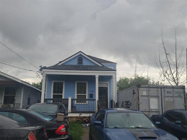 N Rampart St