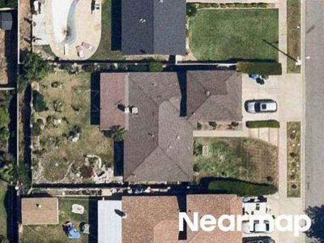 N Reeder Ave