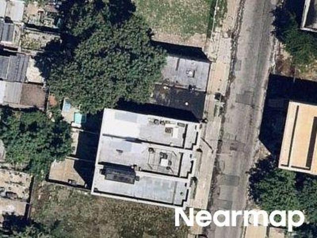 N Reese St
