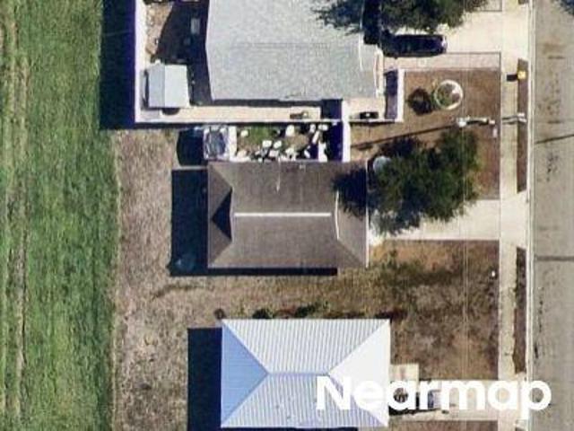 N Rhodes Ave
