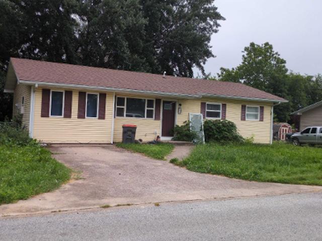 N Riley St