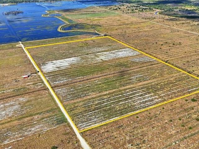 N River Rd, Alva, FL 33920