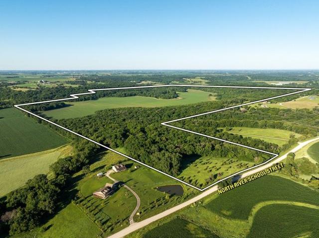 N River School Rd, Winterset, IA 50273