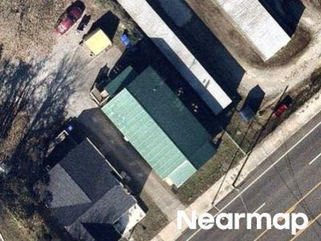 N Roane St