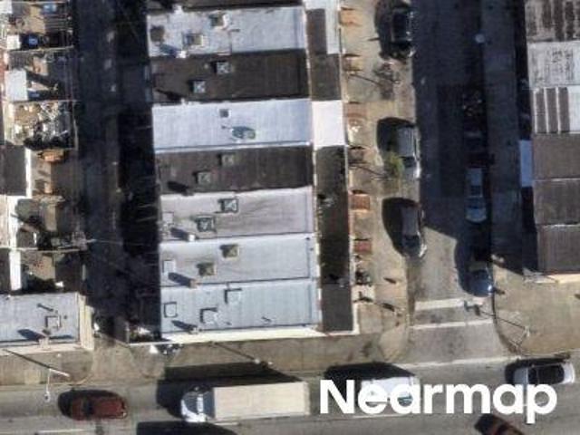 N Robinson St