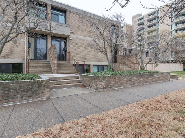 337 N St SW, Washington, DC 20024 | MLS #DCDC2232 | Compass