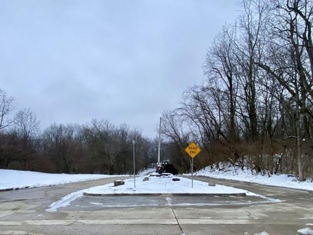 N Summerhill Dr, Albany, IN 47320