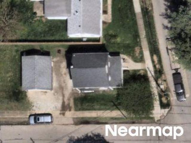 N Summit St